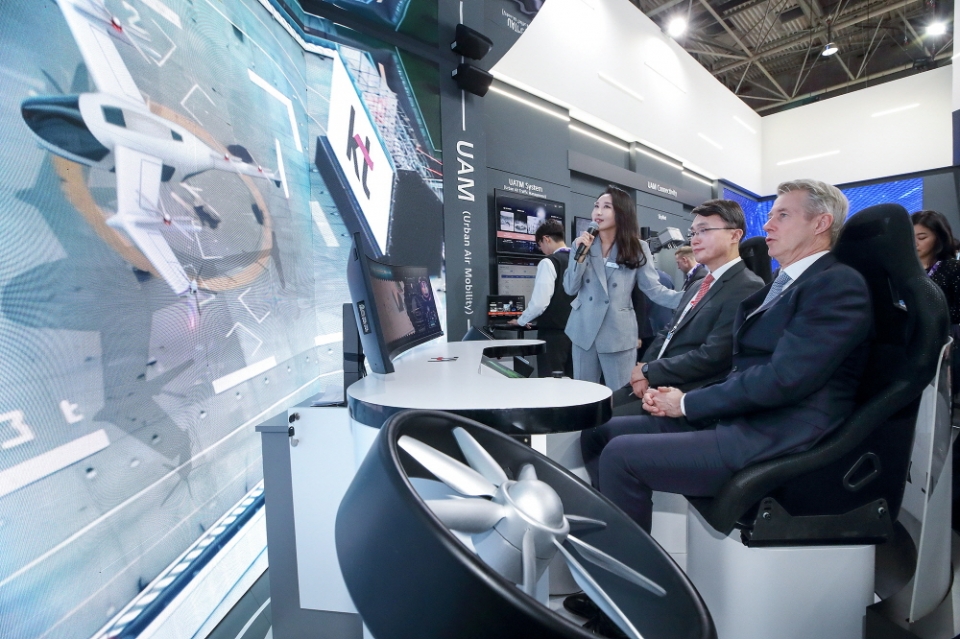 [MWC2024리뷰] AI 진화 방점·차세대 폼팩터 ‘볼거리’